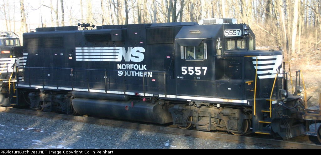 GP38-2 5557